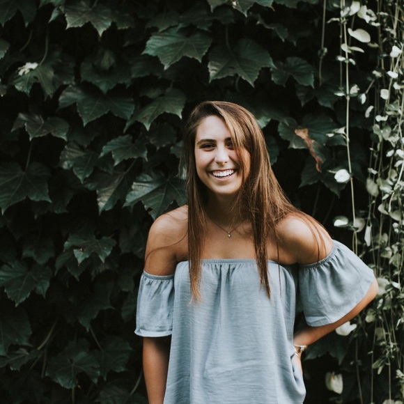 Mallory's Closet (@malloryslusser) | Poshmark